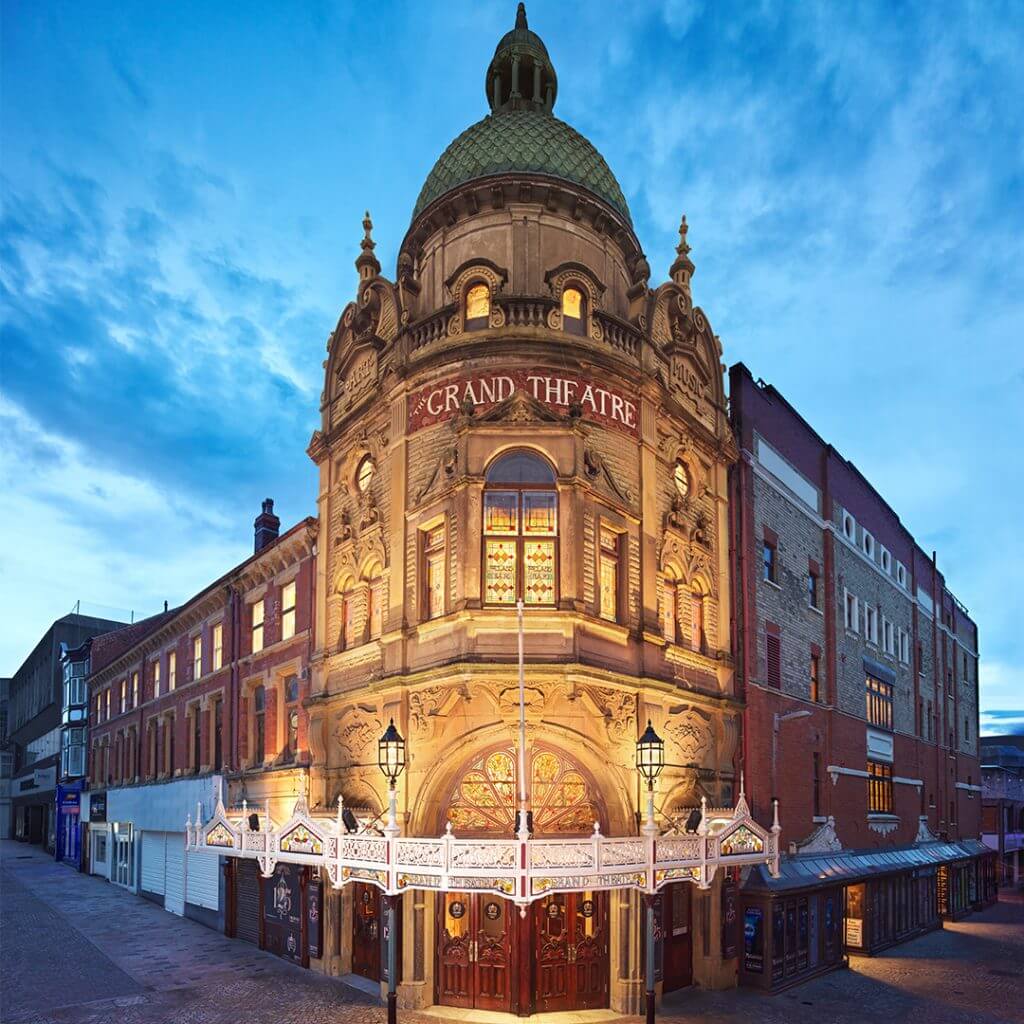 Taxi From Manchester To Blackpool - Free Cancellations*